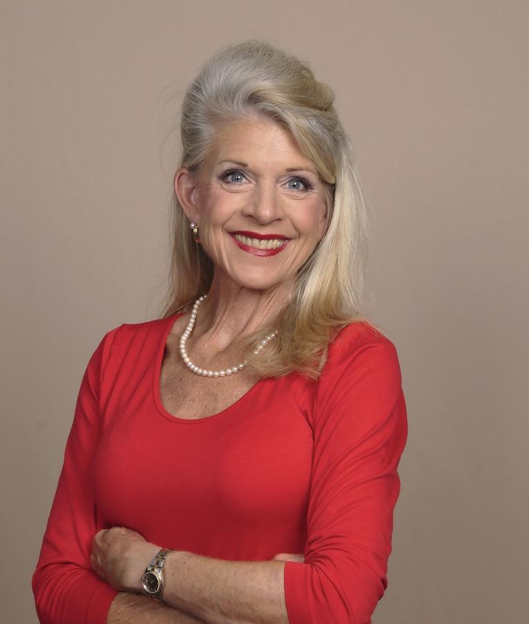 Ruth Ann Abrahamson | Sea Pines Real Estate Harbour Town Cottage