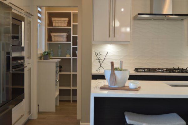 Province Real Estate | Jill Dames