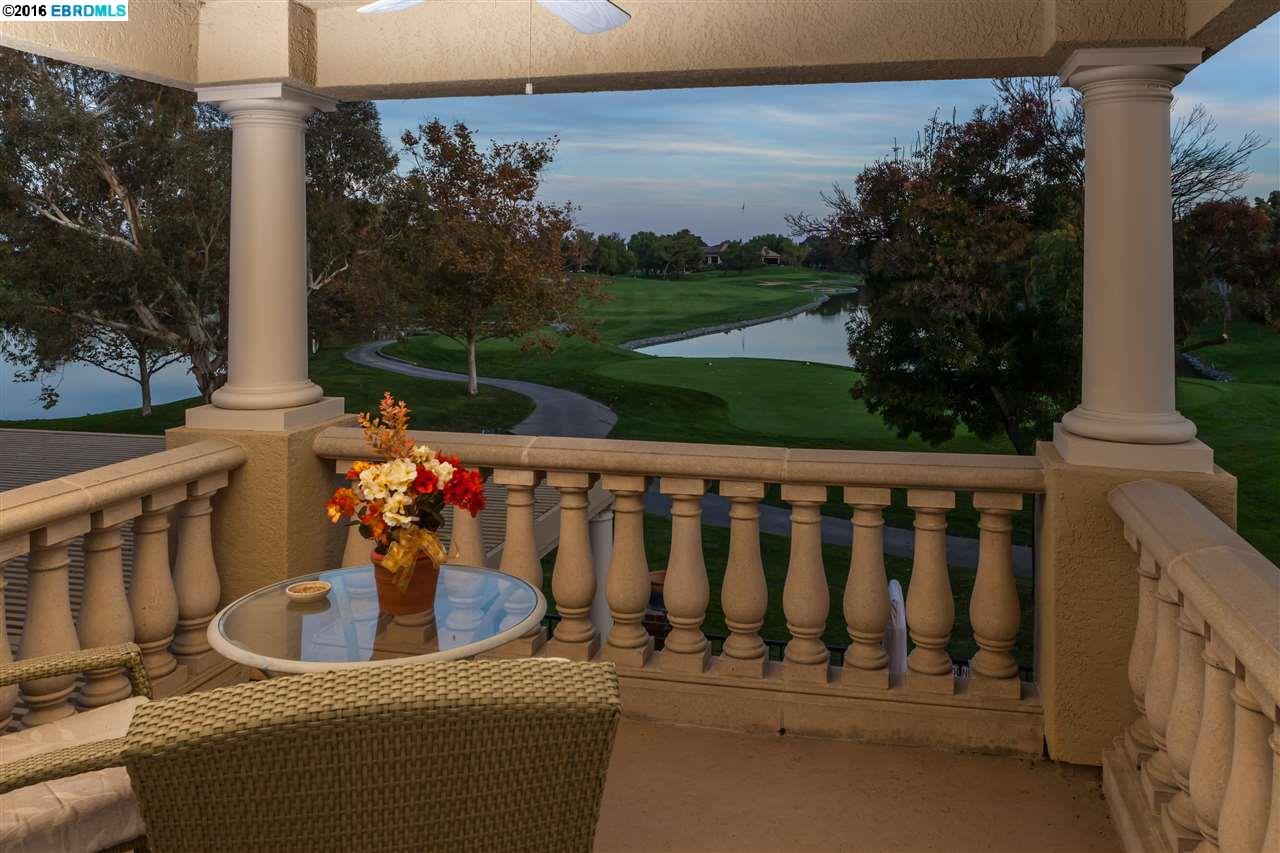 Welcome to Discovery Bay | Don Farrow